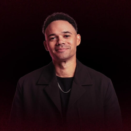 TAUREN WELLS to Host The 55th Annual GMA DOVE AWARDS – GospelFlava.com